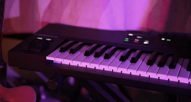 How To Choose MIDI Controllers