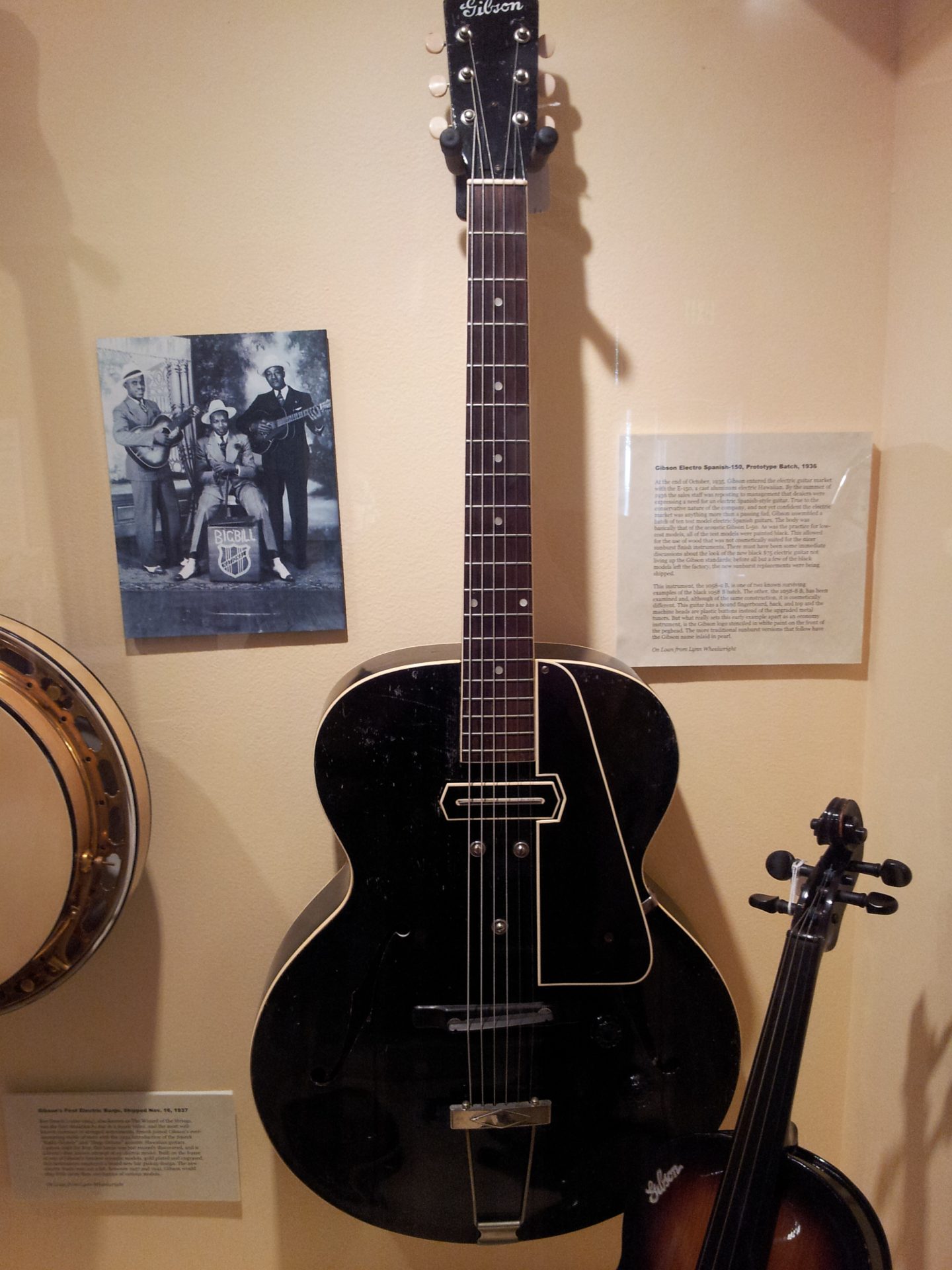 The Evolution of the Electric Guitar: Early Days to Modern Sounds